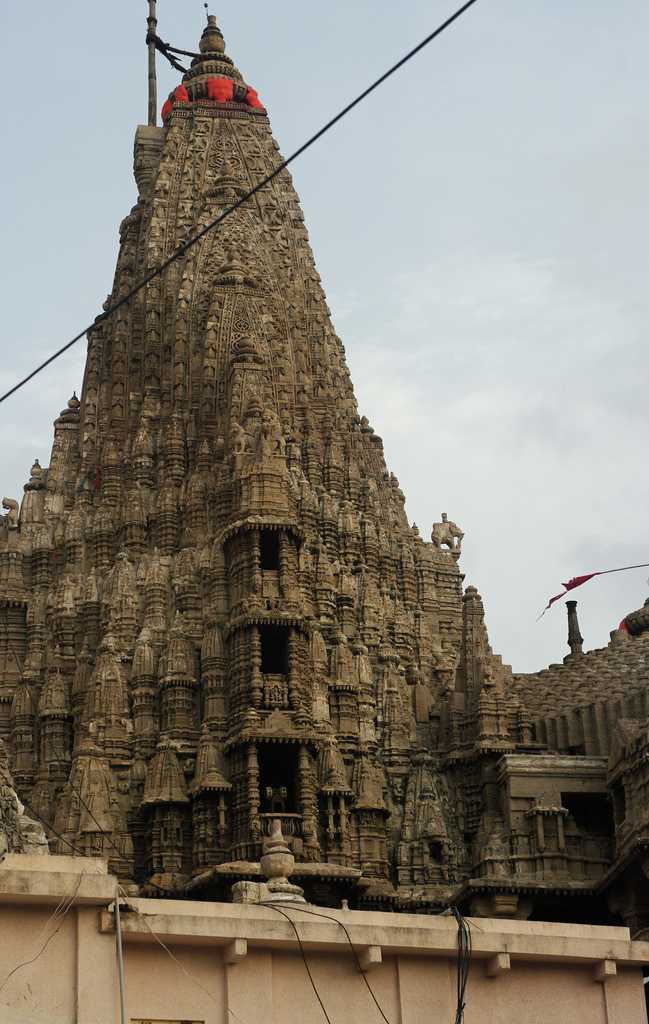 Photos of Dwarkadhish Temple, Images and Pics Mathura - NayaTrip.com